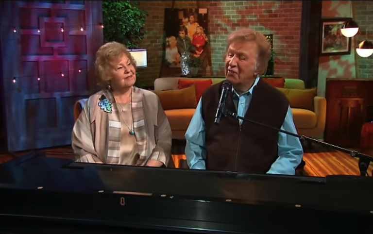 Bill Gaither - "The Family Of God" Live At Gaither Studios, Alexandria ...