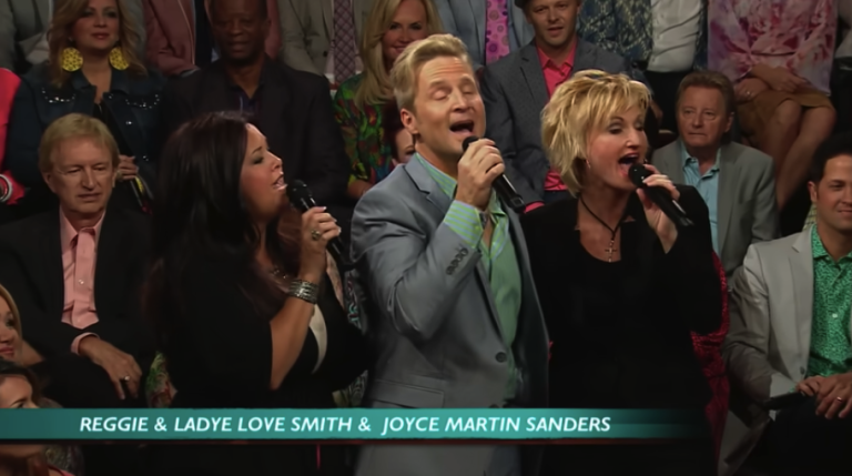 Beautiful Hymn "Close To Thee" Bill & Gloria Gaither Featuring Reggie & Ladye Love Smith, Joyce ...
